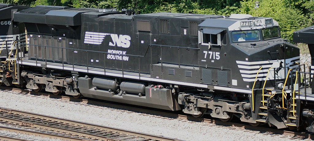 NS 7715